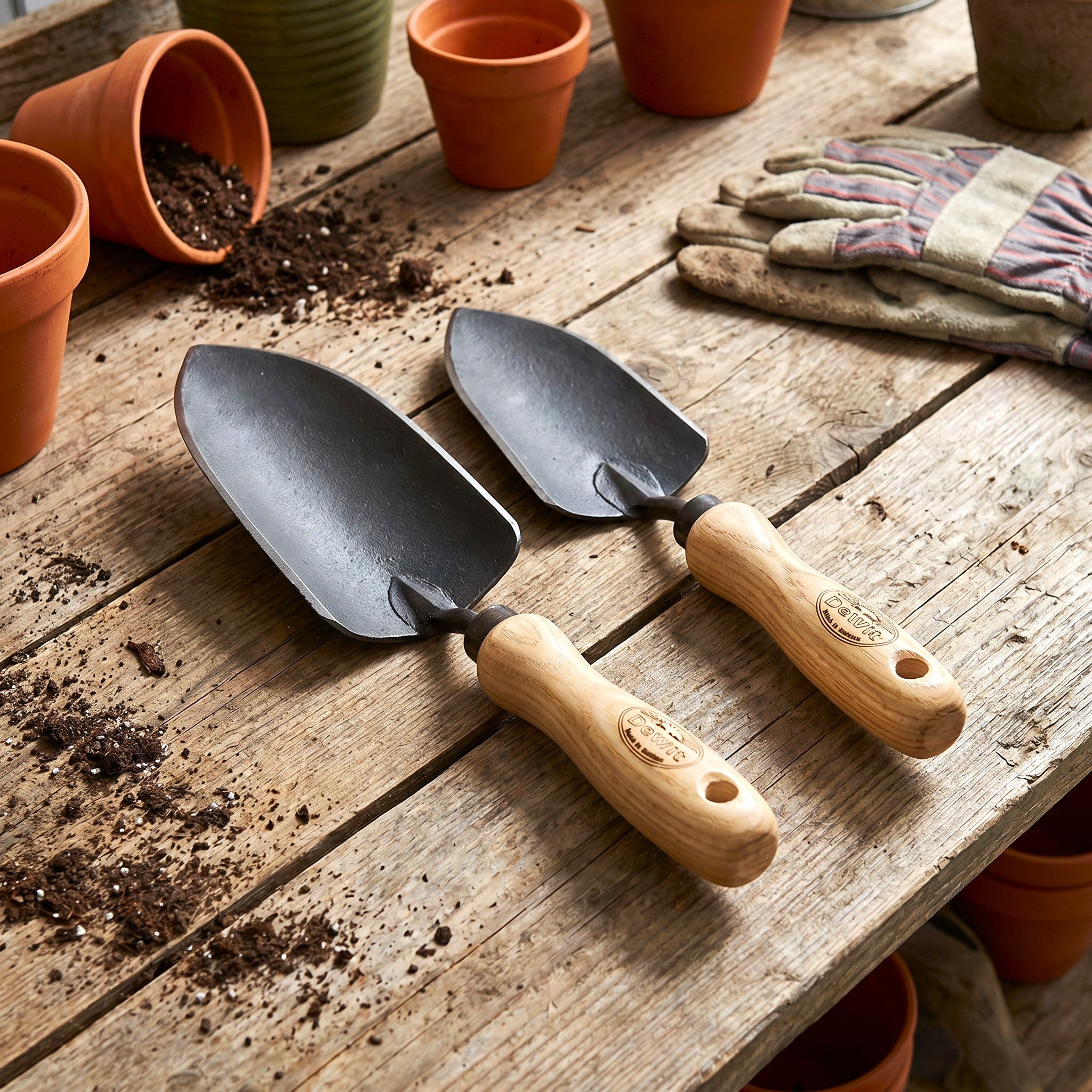 H Potter 2 Piece Forged Trowel Gift Set – DeWit Garden Tools